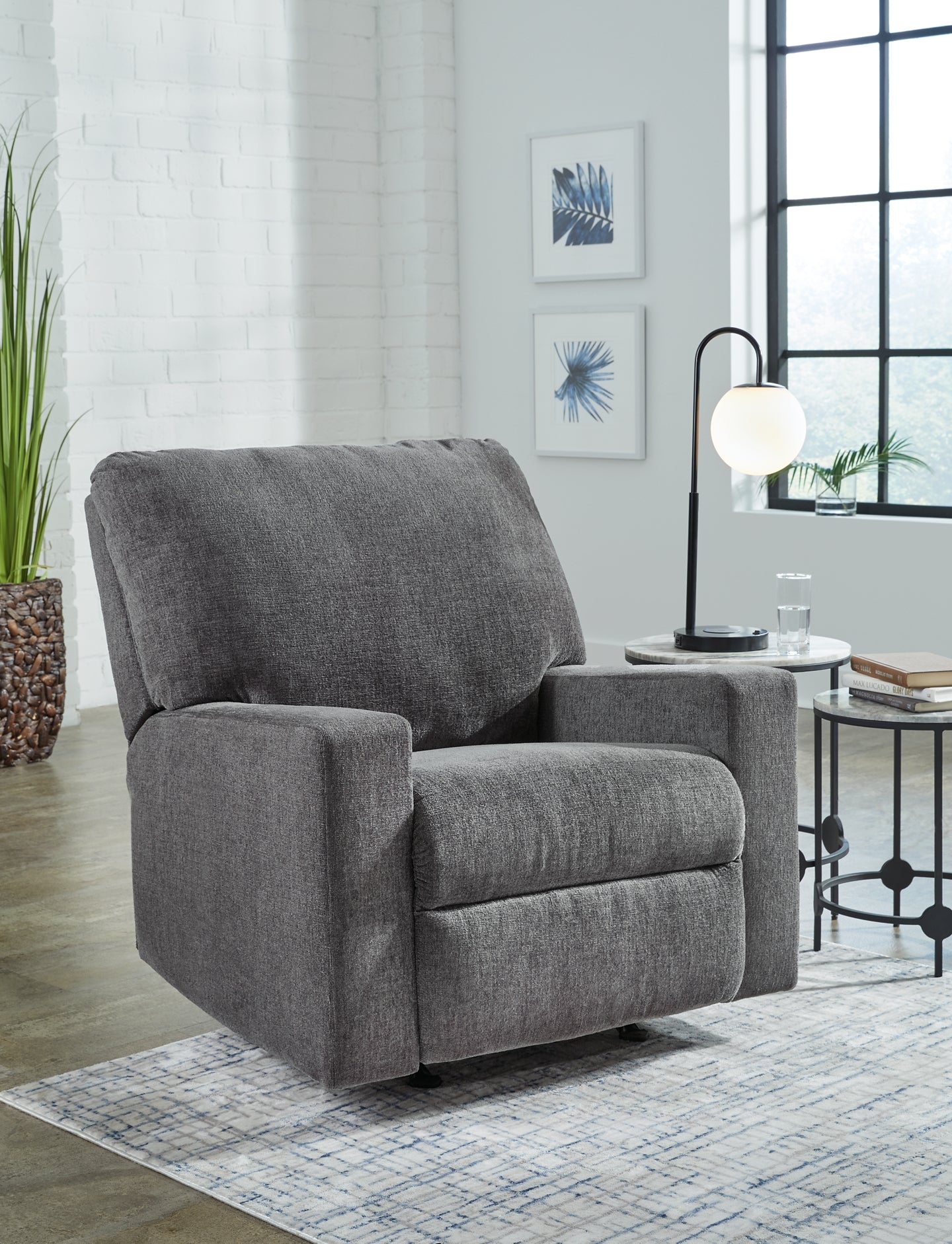 Rannis Rocker Recliner – Taylor's Furniture