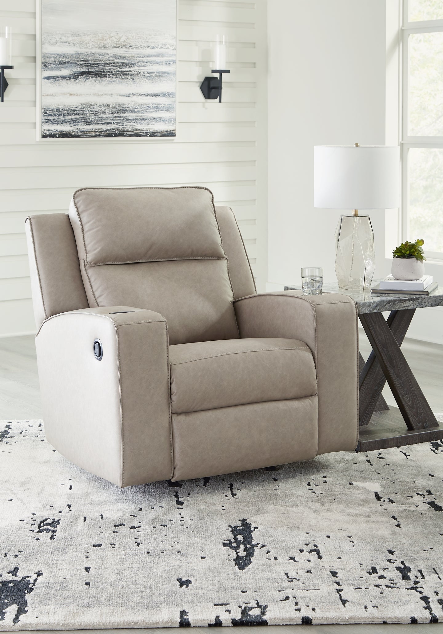 Lavenhorne Rocker Recliner – Taylor's Furniture